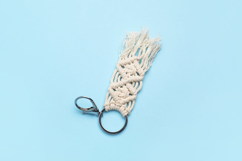 How To Make A Macrame Keychain: Easy Tutorial – Ganxxet
