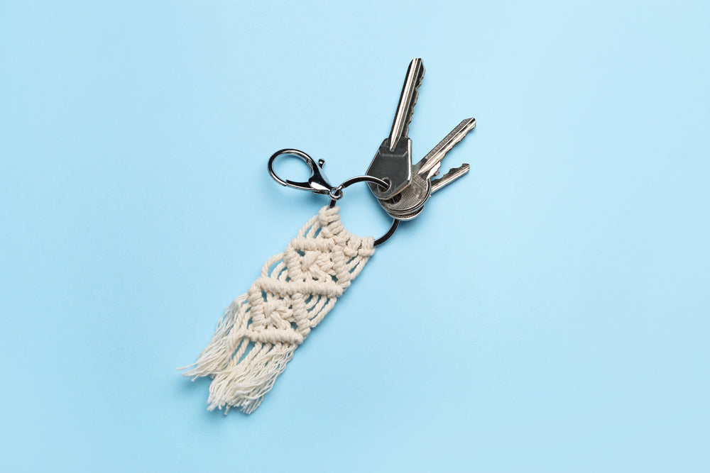 How To Make A DIY Macrame Keychain Step By Step – Ganxxet